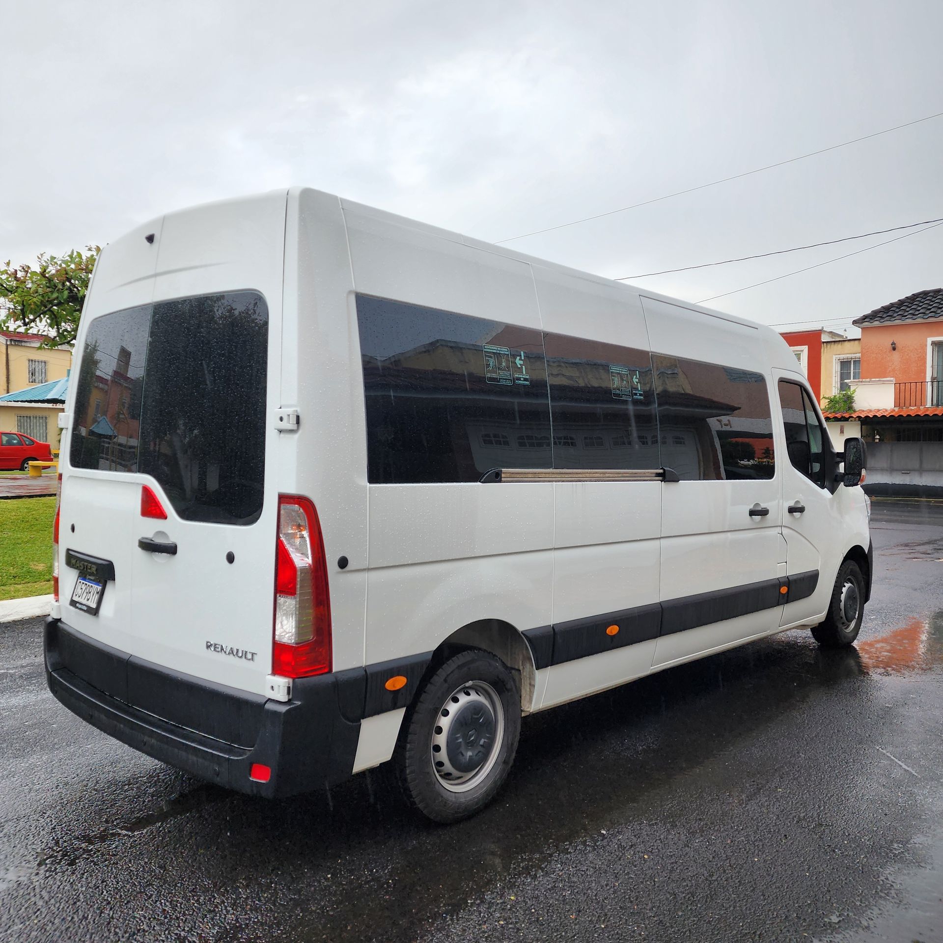 Royal Bus Guatemala | Transporte de Pasajeros Seguro y Confiable